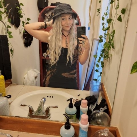 Kelsei's Closet (@kelseij) | Poshmark